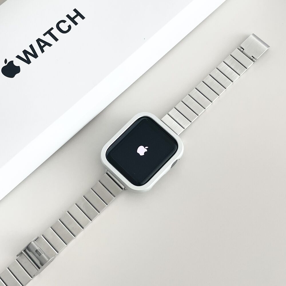 모드니츠 필름증정당일출고 브레이슬릿 애플워치스트랩 실버 메탈 커버케이스 네온 심플 데일리 스포츠밴드 스트랩 실버 체인 큐빅 메탈 케이스 1 2 3 4 5 6 7 세대